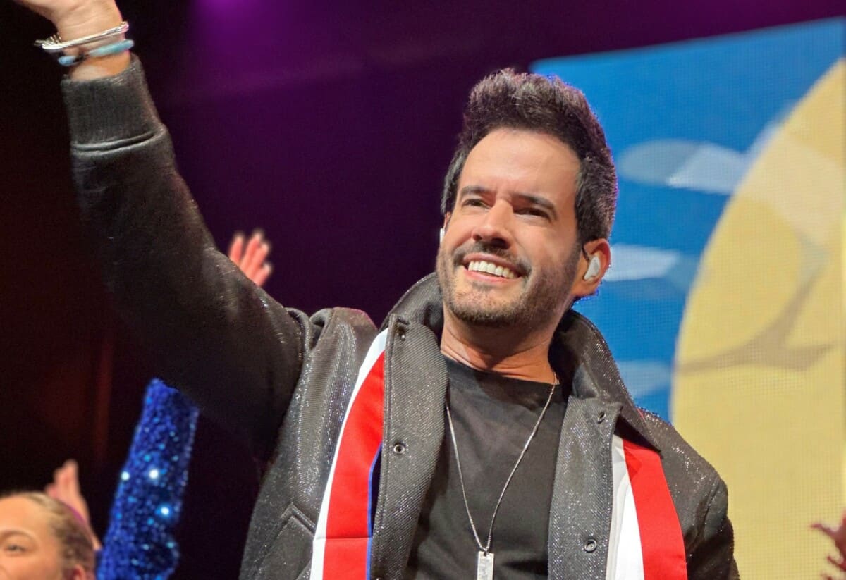 Manny Cruz llega a New York y Ecuador – Arte & Medio