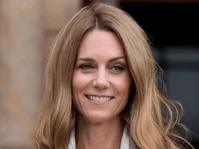 Kate Middleton reaparece con cambio de look: melena rubia, larga y ondulada