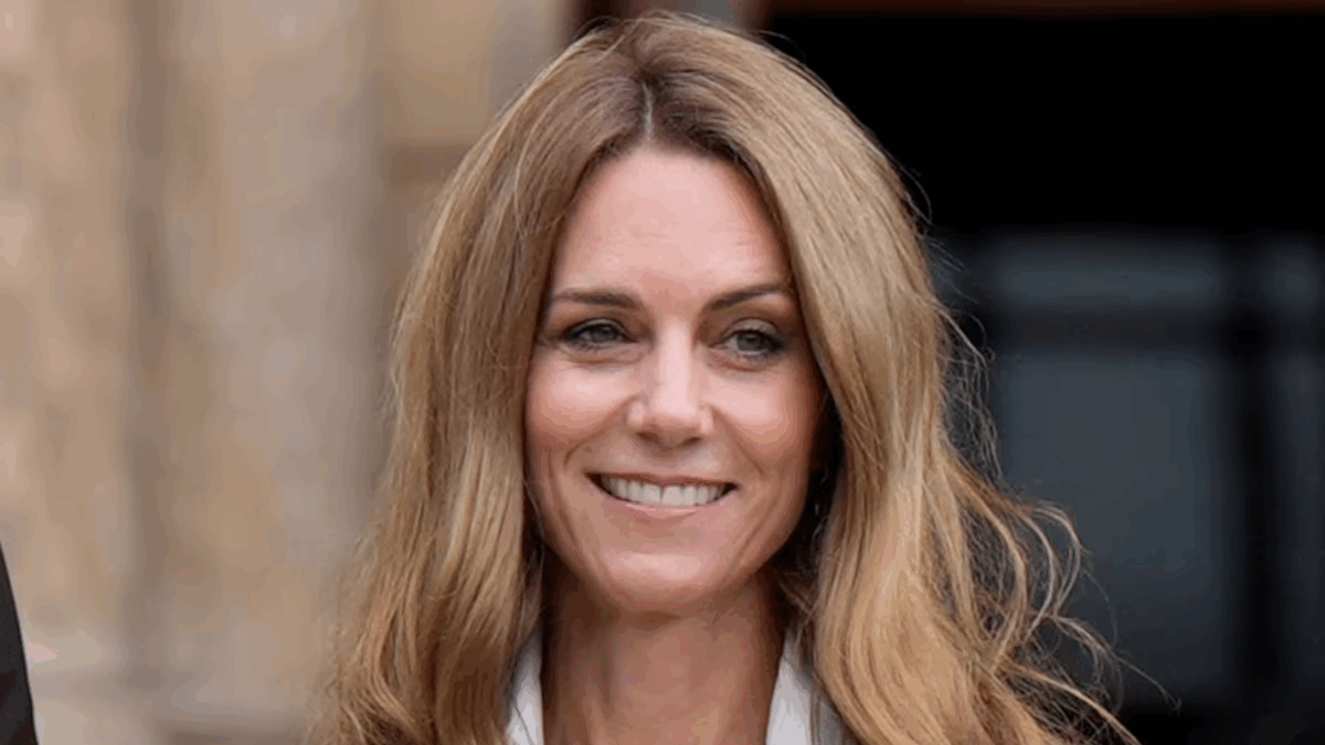 Kate Middleton reaparece con cambio de look: melena rubia, larga y ondulada