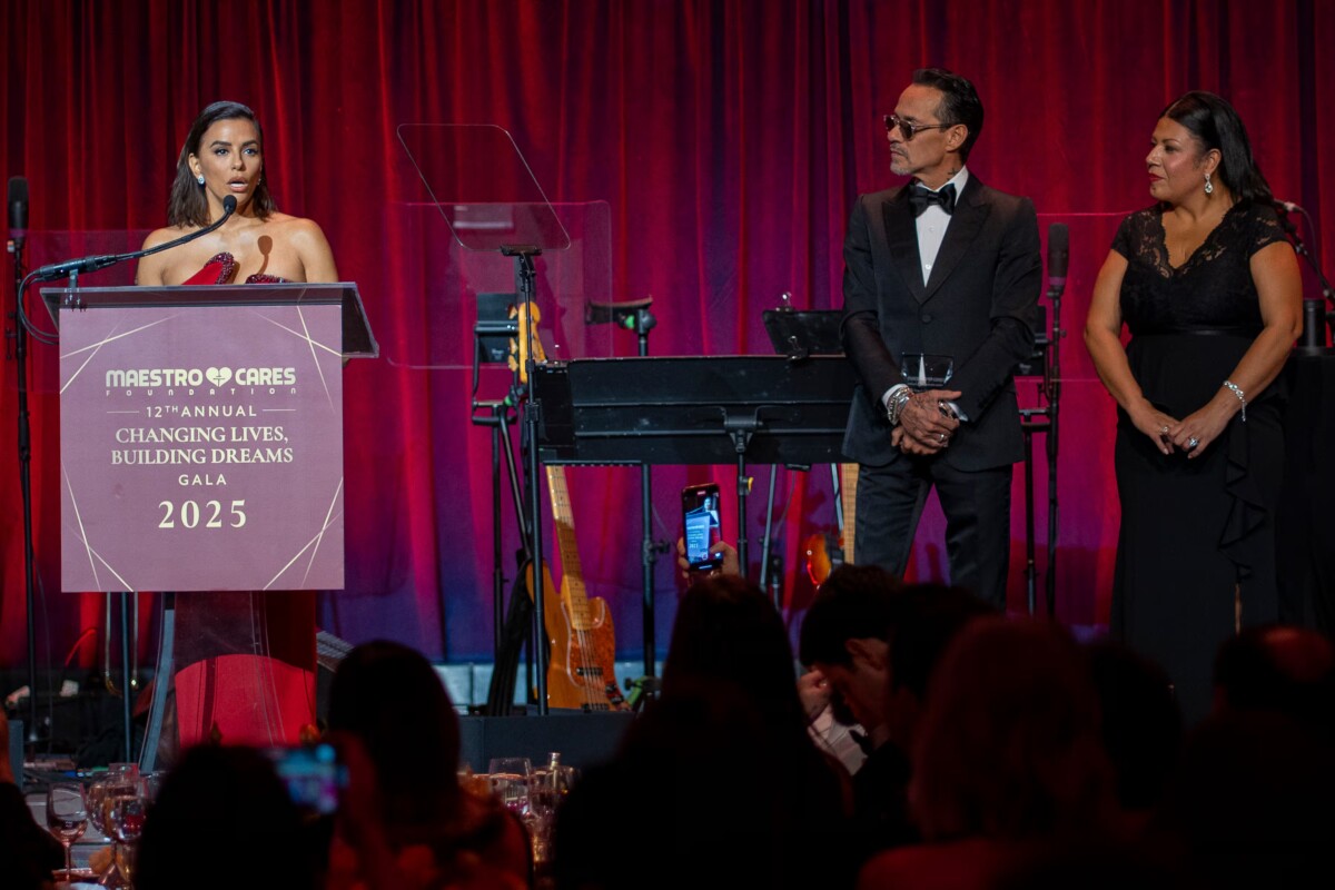 Fundación de Marc Anthony reconoce a Eva Longoria y a J Balvin